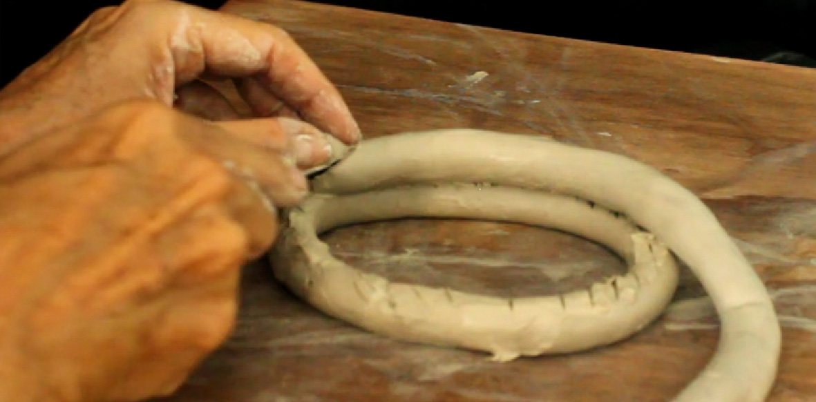 Le modelage de la sculpture aux colombins en argile : Un art ancien et ...